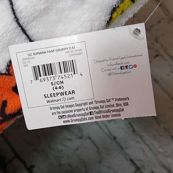 Grumpy Cat | Intimates & Sleepwear | Grumpy Cat Halloween Fleece Pajama ...
